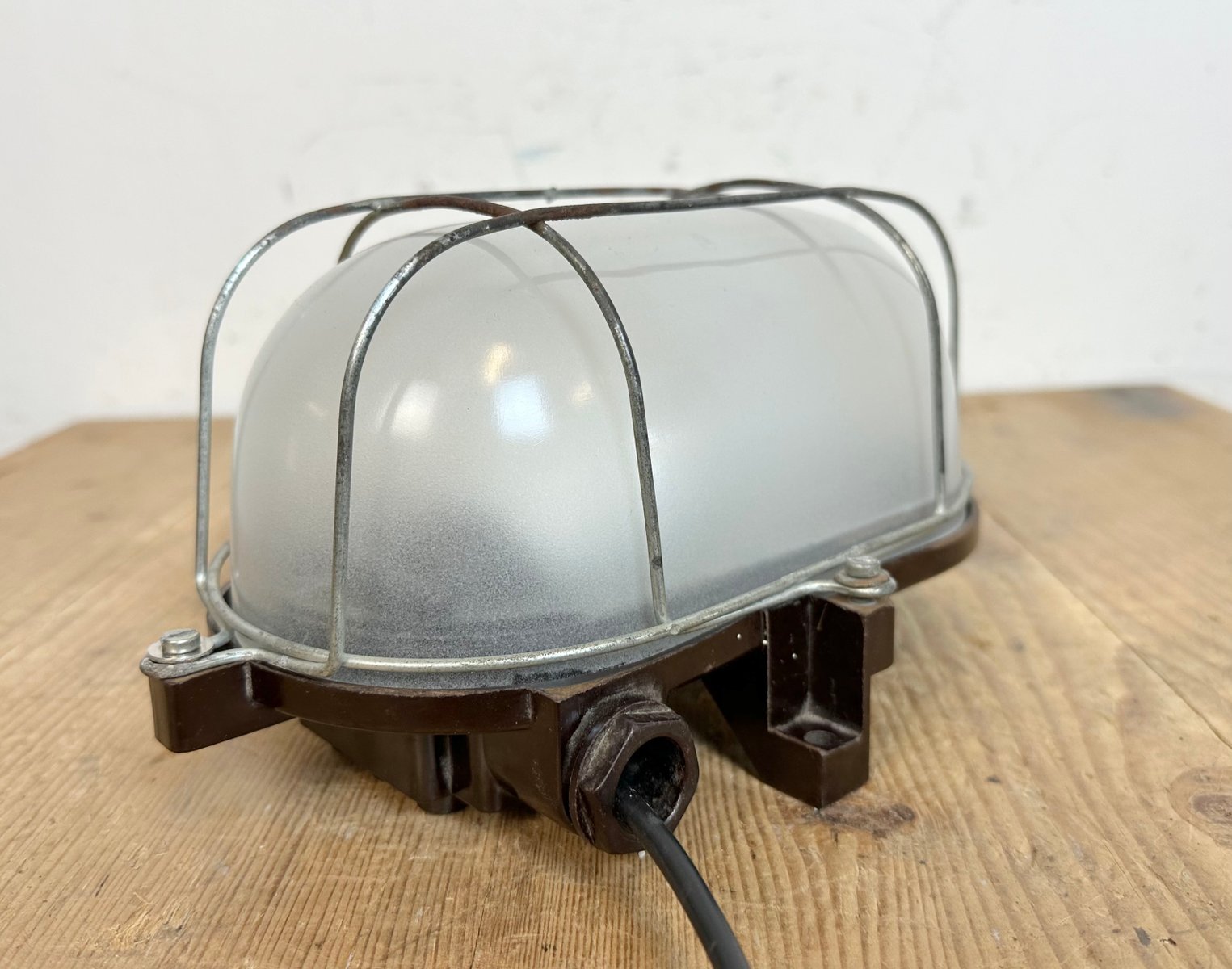 Industrial Bakelite Wall Light with Milk Glass, 1960s for sale at Pamono