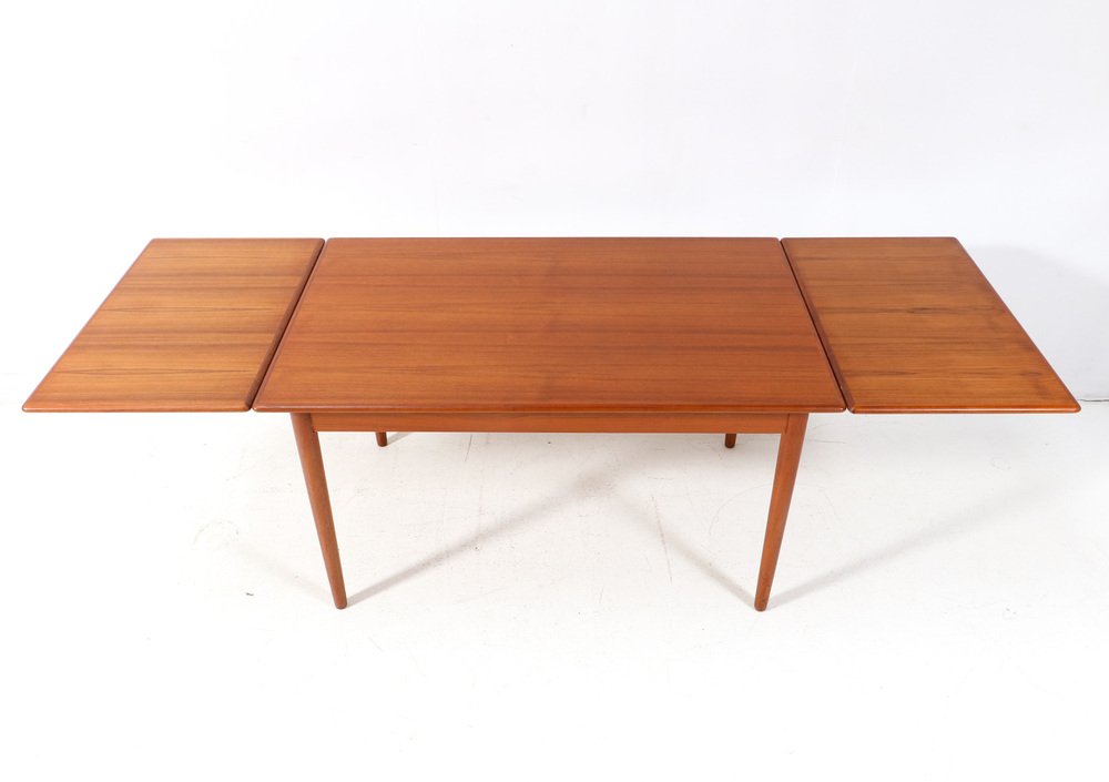 Mid-Century Modern Teak Mo. 215 Extendable Dining Room Table from ...