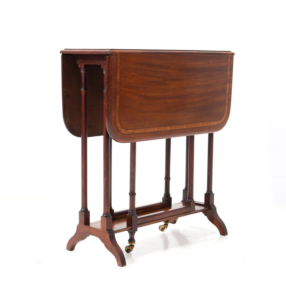 19th Century English Spider Leg Table with Drop Leaves in Walnut for ...