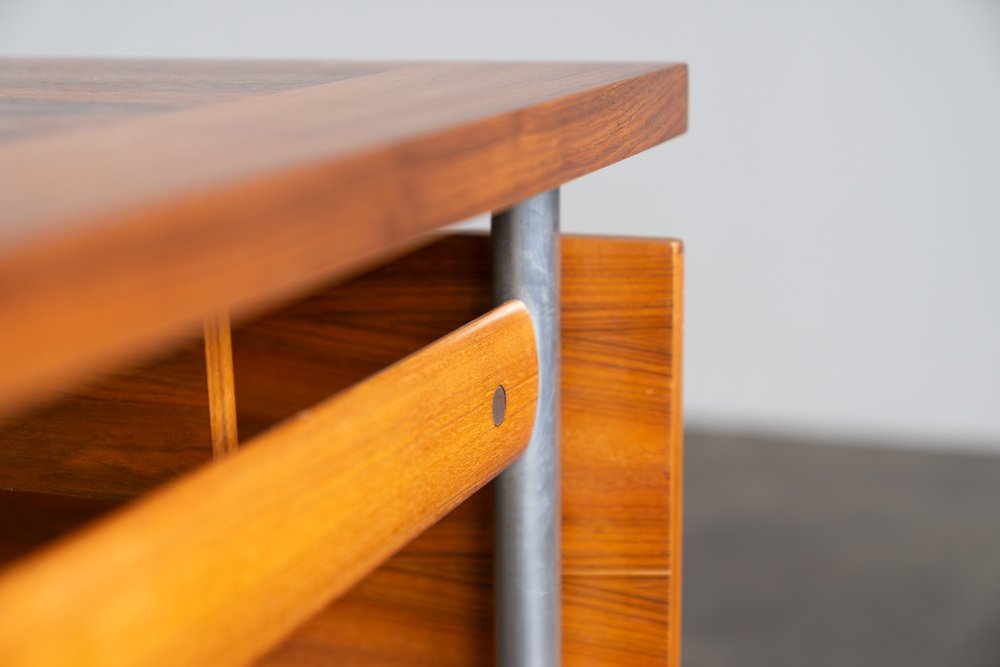 Bureau Scandinave en Noyer par Sven Ivar Dysthe pour Dokka Mobler ...