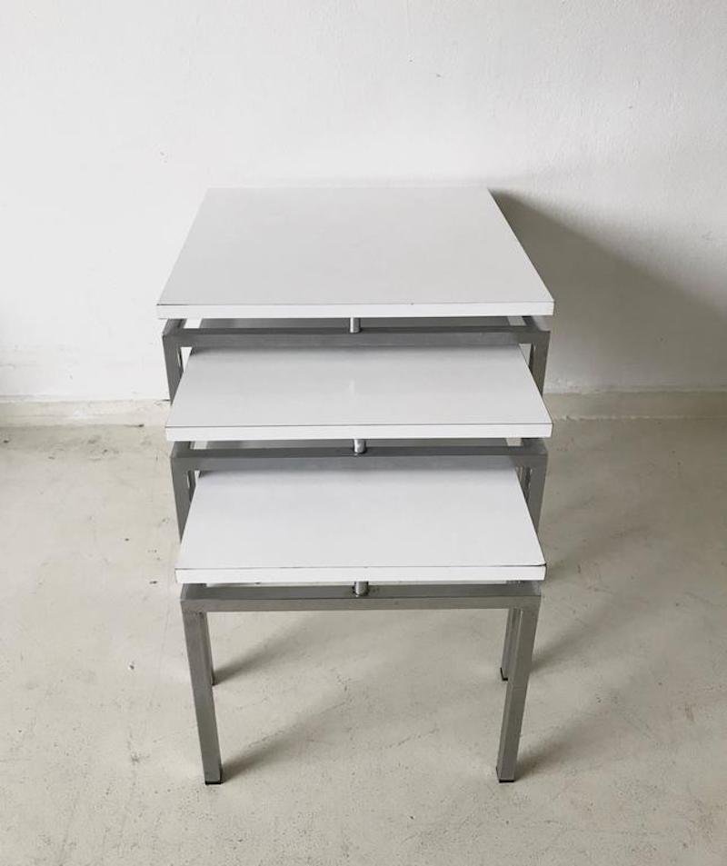 Mid-Century Modern White Nesting Tables, 1960s, Set of 3 for sale at Pamono