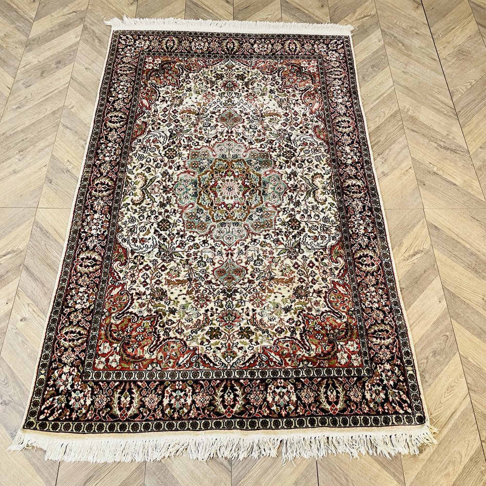 Vintage Middle Eastern Rug, 1980s for sale at Pamono