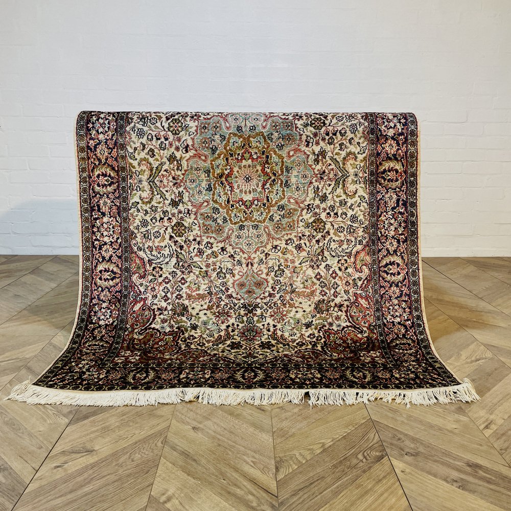 Vintage Middle Eastern Rug, 1980s for sale at Pamono