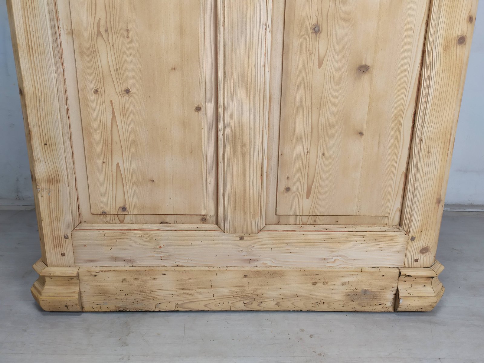 Decapped Fir Tree Counter for sale at Pamono