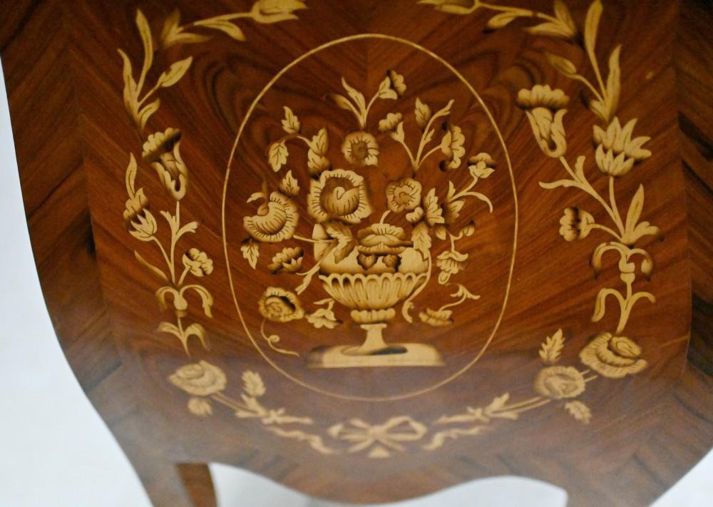 French Inlay Chest of Drawers for sale at Pamono