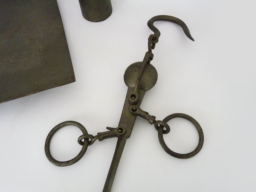 Great Roman Scale for sale at Pamono