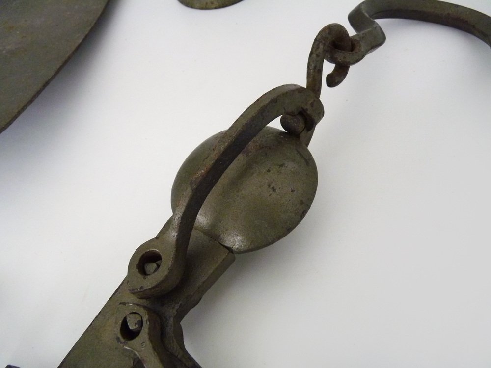 Great Roman Scale for sale at Pamono