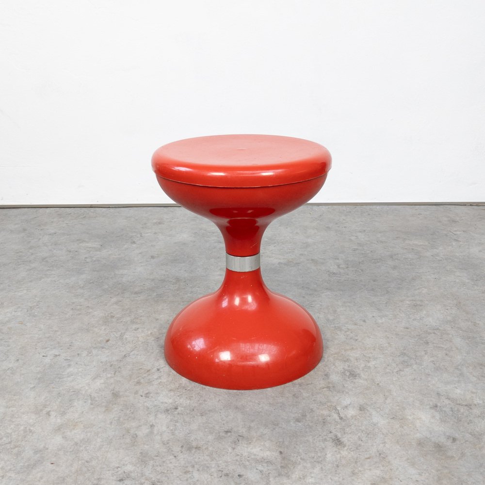 Italian Space Age Plastic Stool, 1970s for sale at Pamono Italian Space Age Plastic Stool, 1970s for sale at Pamono