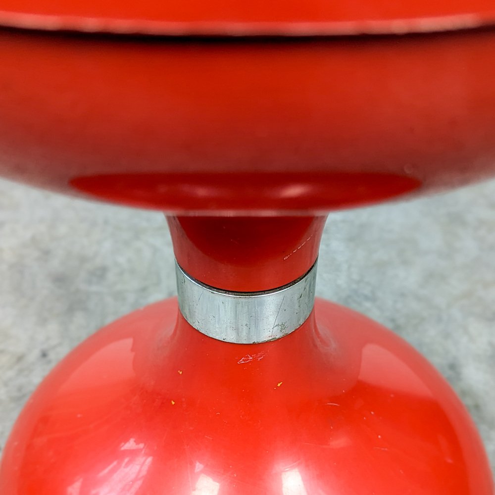 Italian Space Age Plastic Stool, 1970s for sale at Pamono Italian Space Age Plastic Stool, 1970s for sale at Pamono