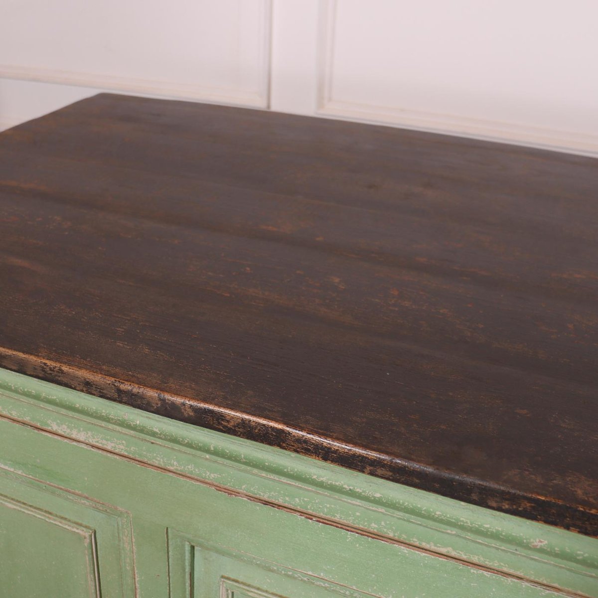 English Country House Linen Cupboard for sale at Pamono