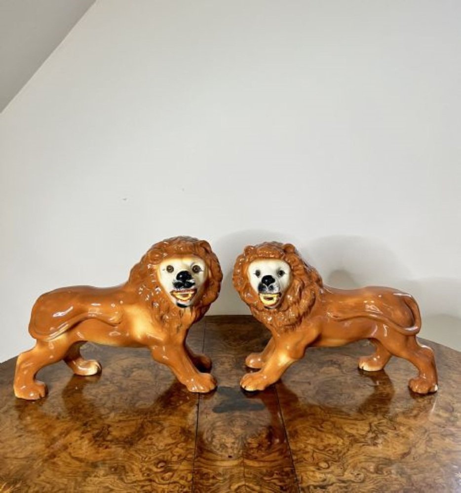Large Victorian Staffordshire Lions, 1880s, Set of 2 for sale at Pamono