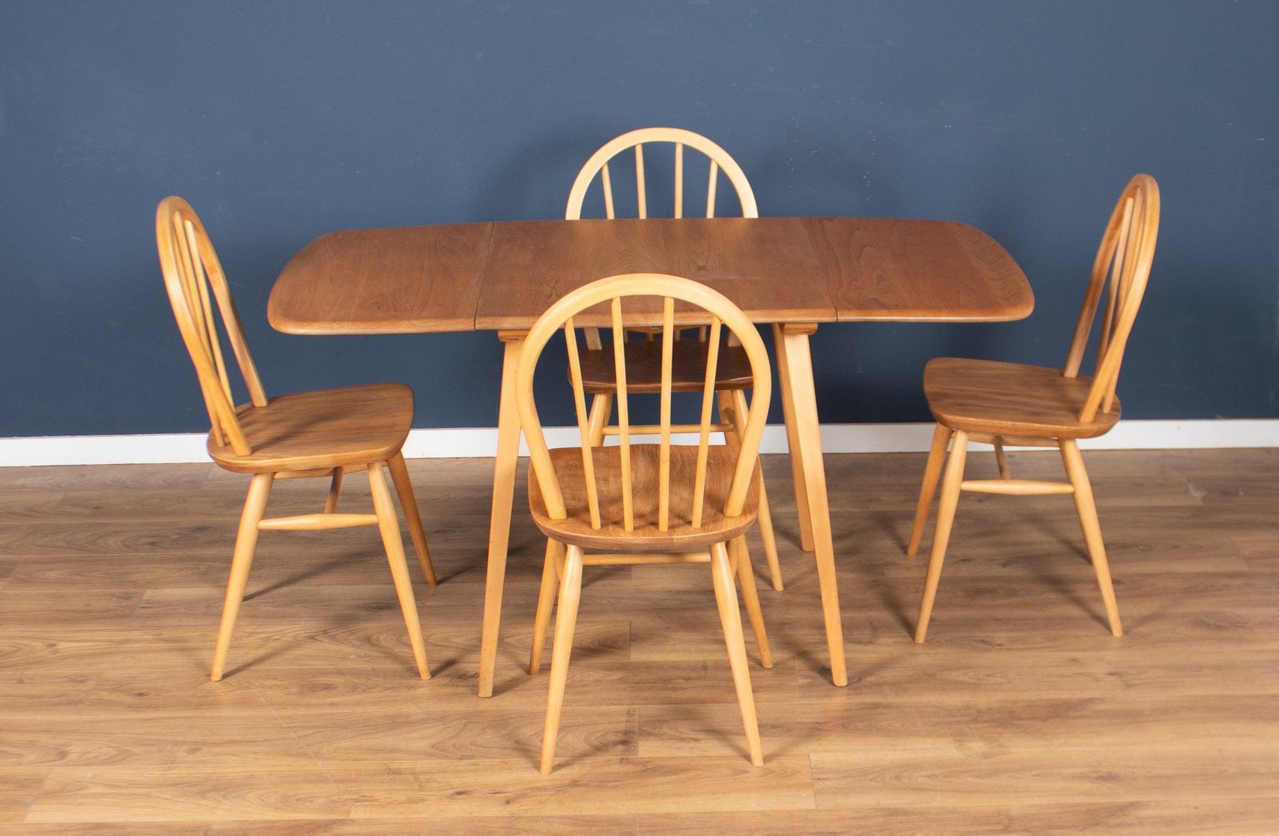 Model 383 Dining Table and Windsor Kitchen Dining Chairs by Lucian ...