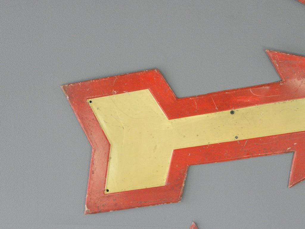 German Railway Arrow Sign, 1950s for sale at Pamono