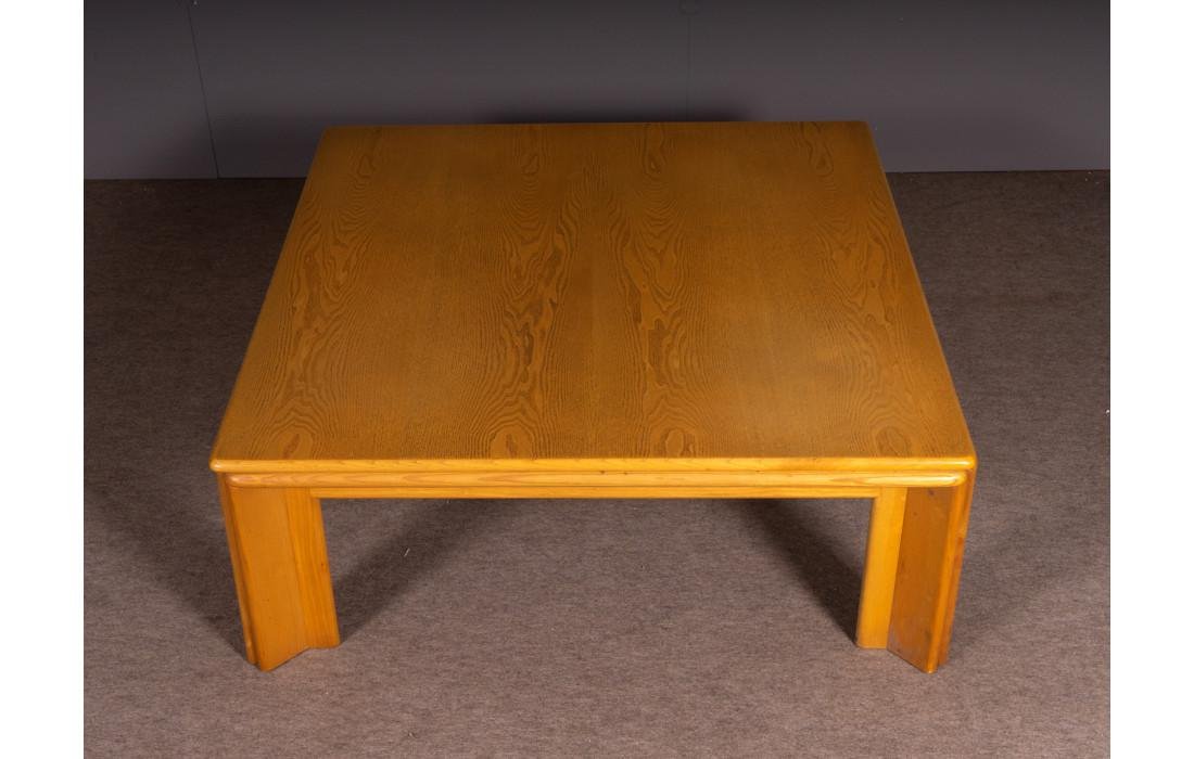 Vintage Mou Coffee Table in Walnut for sale at Pamono