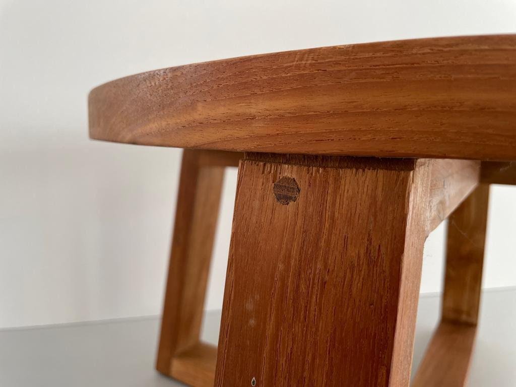 Round Thick Wood Living Room Table for sale at Pamono