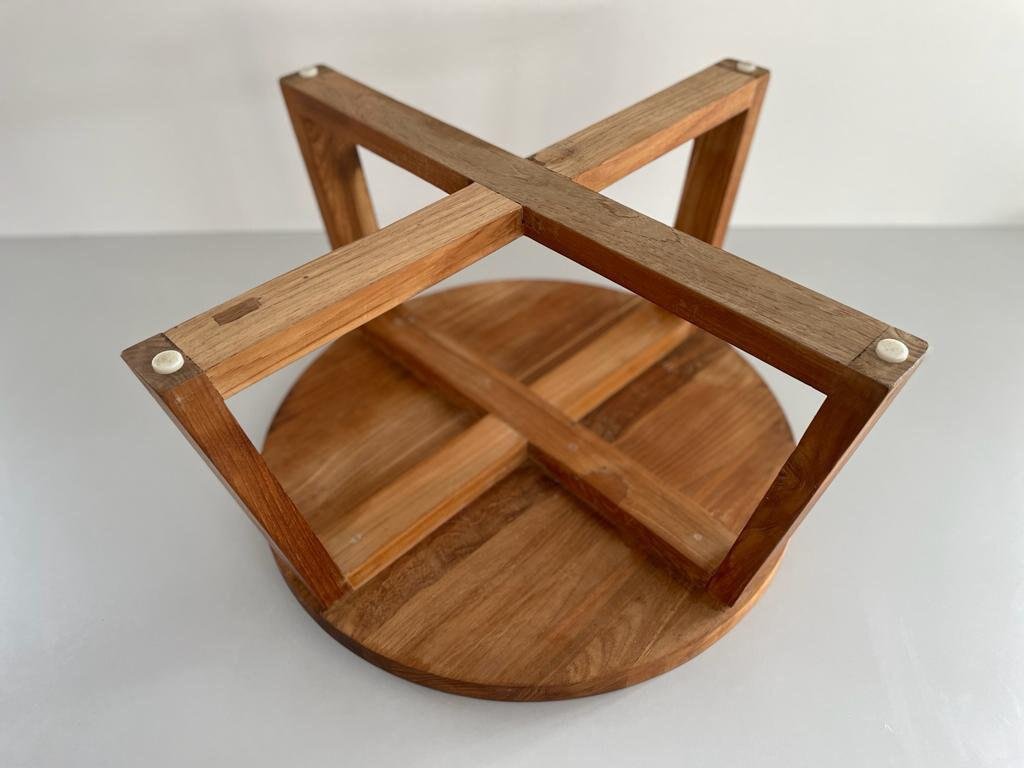 Round Thick Wood Living Room Table for sale at Pamono