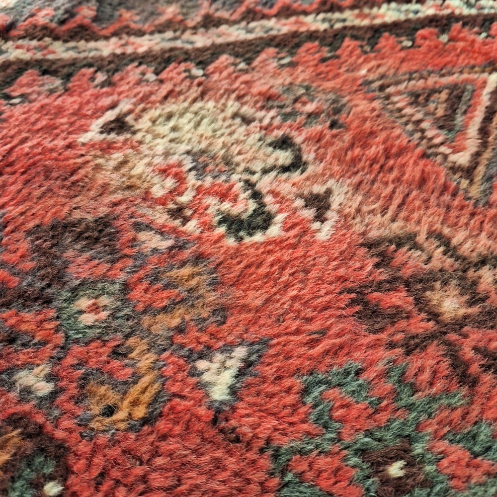 Large Vintage Middle Eastern Shiraz Nomadic Rug, 1970s for sale at Pamono