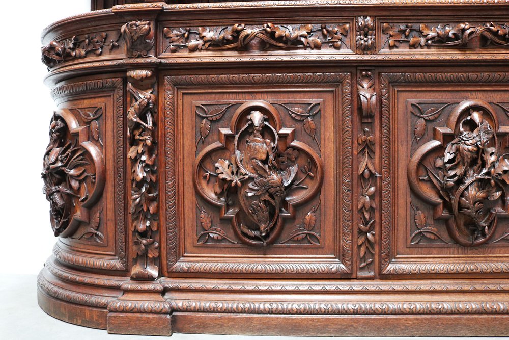 Large French Hunt Cabinet in Oak attributed to Alexander Roux, 1870s ...