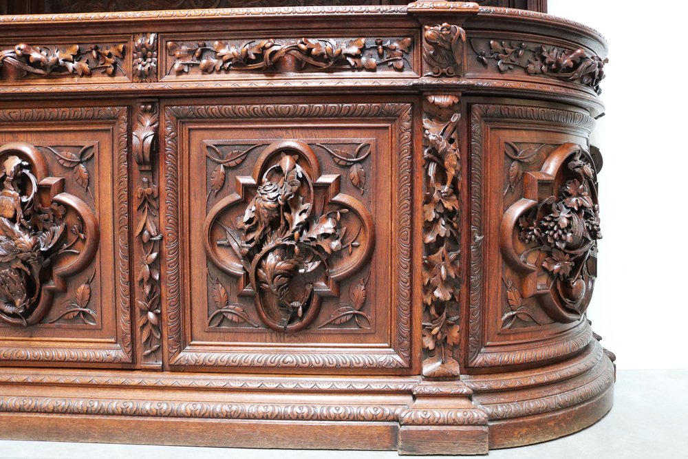 Large French Hunt Cabinet in Oak attributed to Alexander Roux, 1870s ...