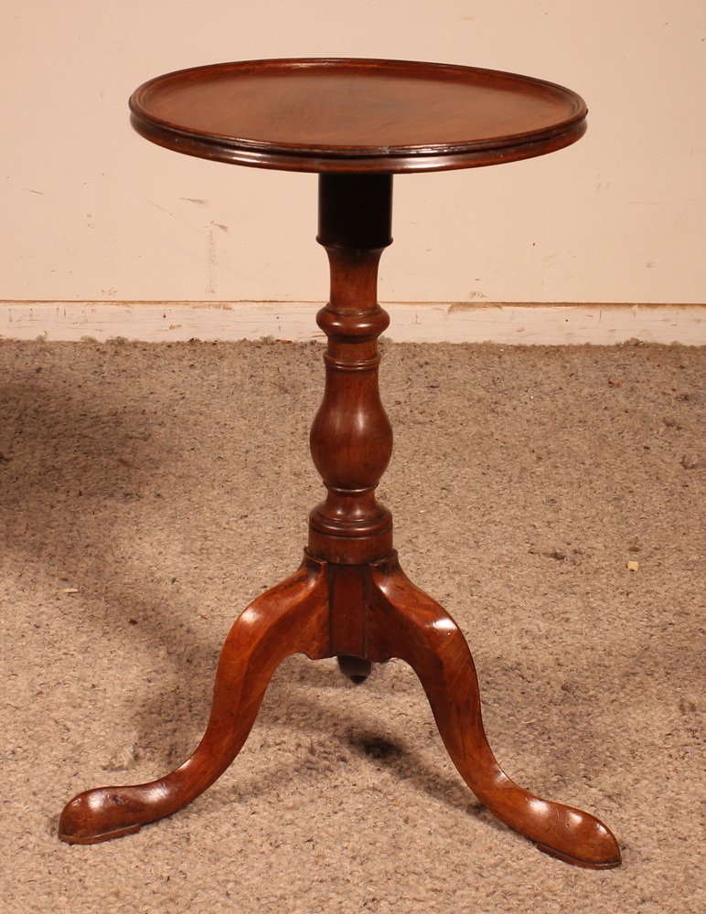 Small Mahogany Tripod Table, 19th Century for sale at Pamono