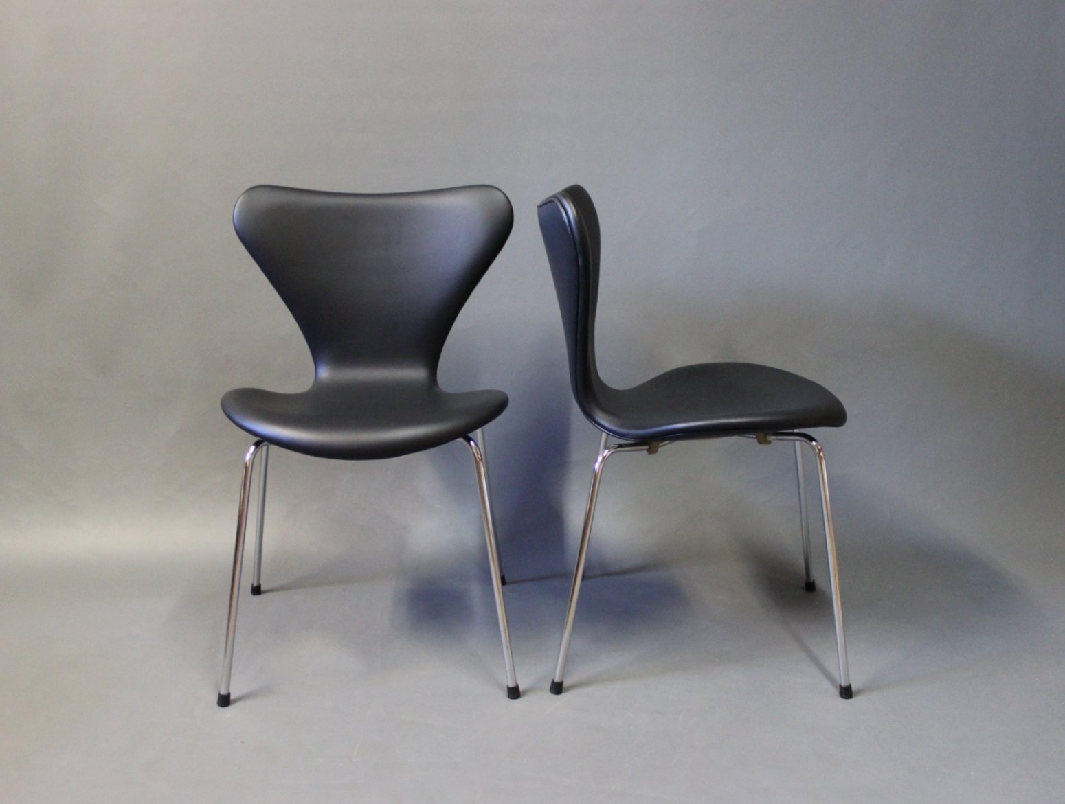 Model 3107 Chairs by Arne Jacobsen for Fritz Hansen, 1967, Set of 2 for ...