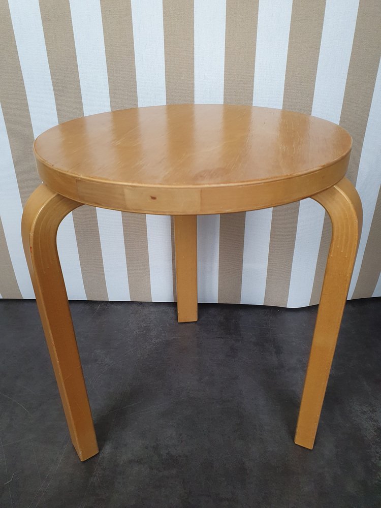 Artek 60 Hocker von Alvar Aalto für Artek, 1970er bei Pamono kaufen