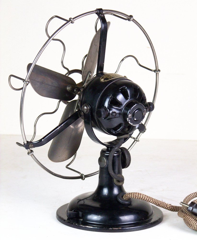 Vintage Italian Table Fan, 1930s for sale at Pamono