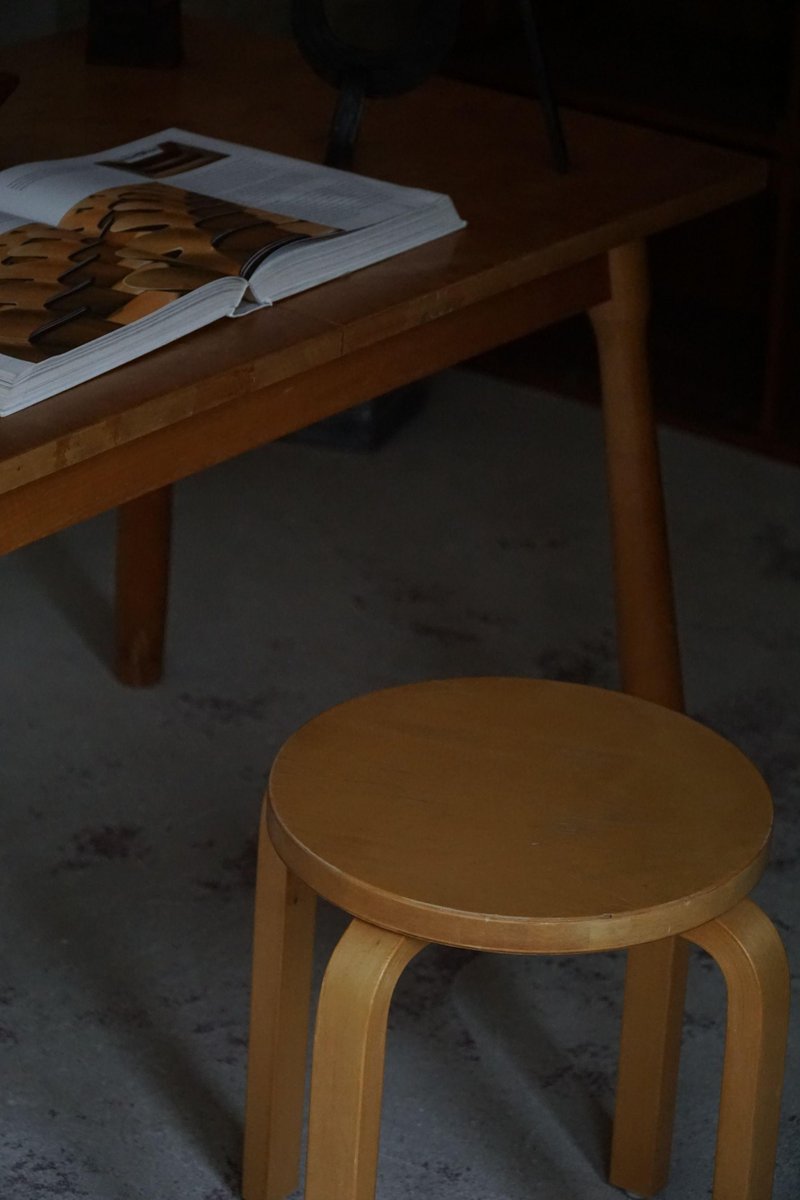 Alvar Aalto zugeschriebene Vintage Modell 60 Hocker aus Birke für Artek, 1960er, 2er Set bei ...