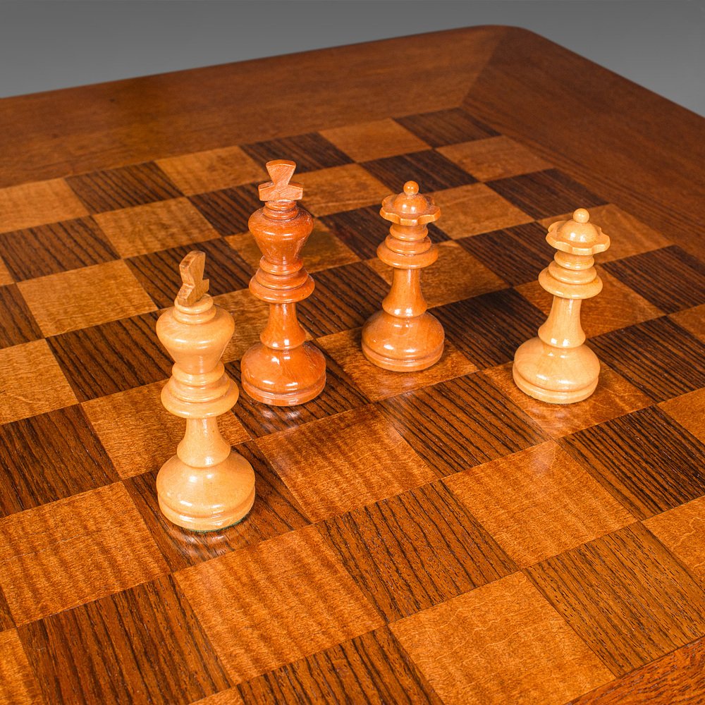 Antique English Chess Table in Oak for sale at Pamono