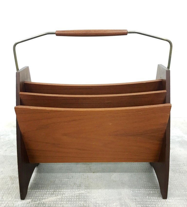 Mid-Century Italian Teak Magazine Rack, Italy, 1960s for sale at Pamono