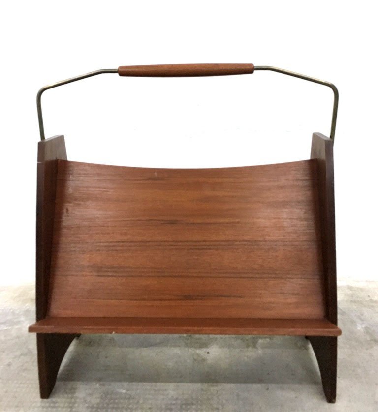 Mid-Century Italian Teak Magazine Rack, Italy, 1960s for sale at Pamono