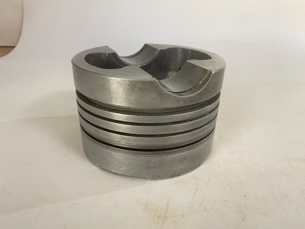 Industrial Ashtrays in Iron Cast, France, 1970s for sale at Pamono