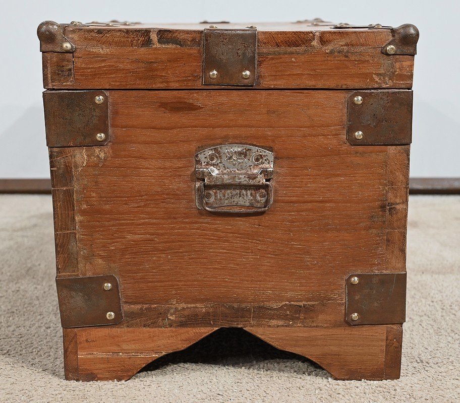 Solid Teak Naval Trunk, Late 19th Century for sale at Pamono