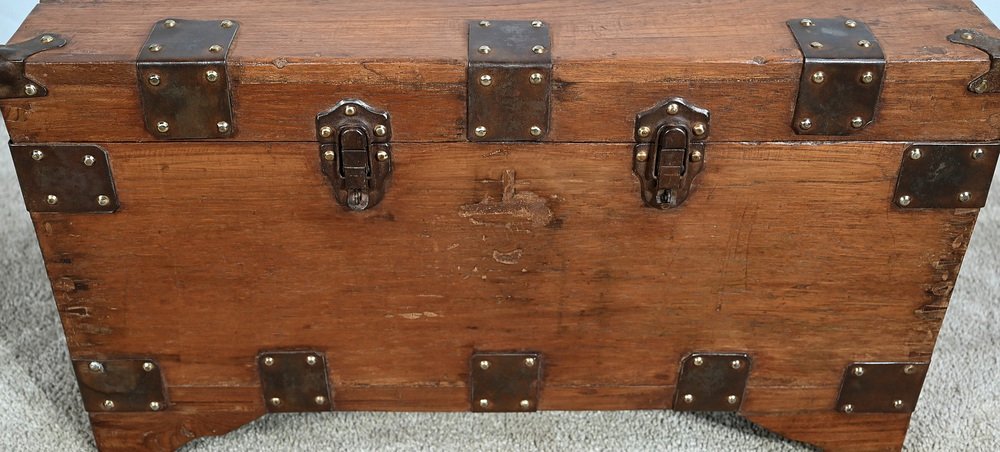 Solid Teak Naval Trunk, Late 19th Century for sale at Pamono