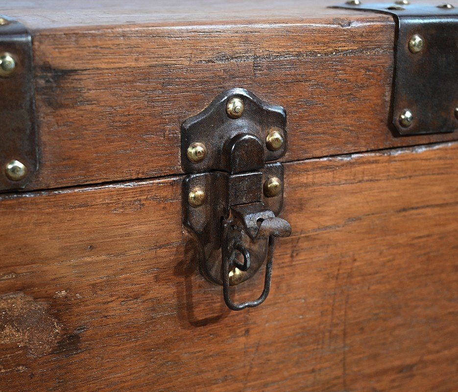 Solid Teak Naval Trunk, Late 19th Century for sale at Pamono