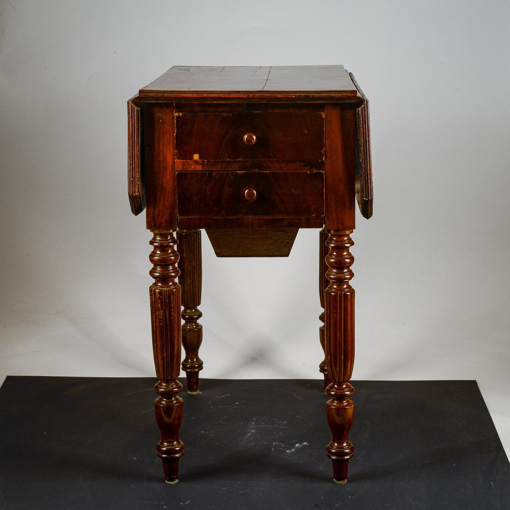 Vintage French Side Table for sale at Pamono
