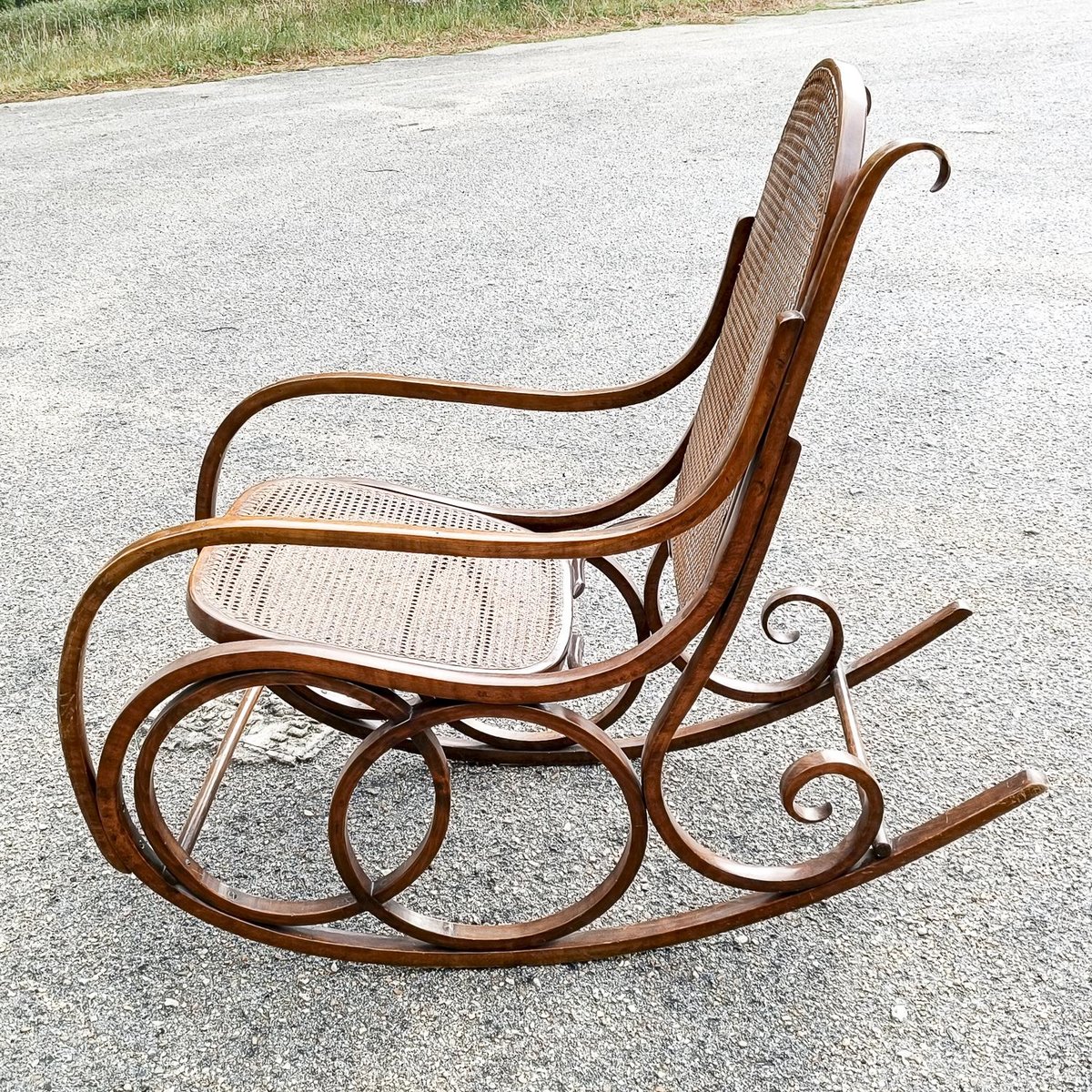 Curved Wooden Rocking Chair for sale at Pamono