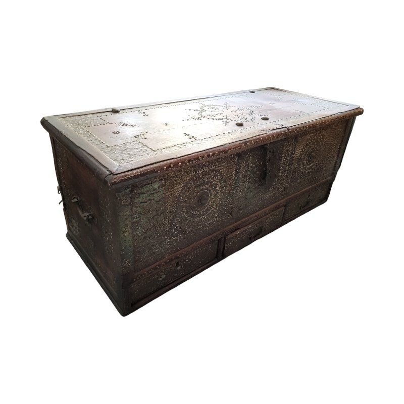 Vintage Arab Wedding Chest for sale at Pamono