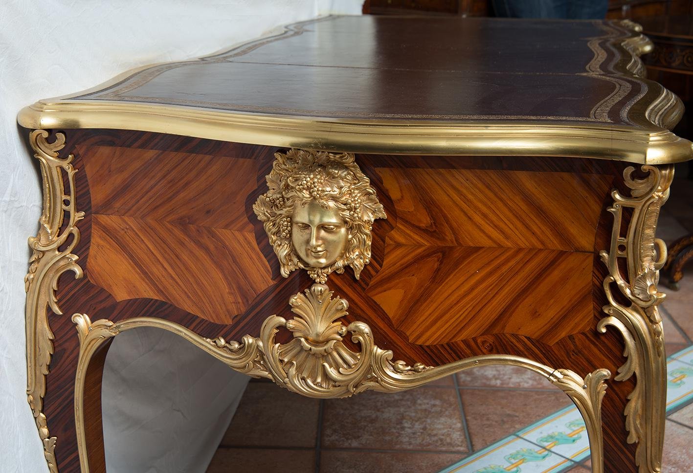 Antiker Französischer Napoleon III Schreibtisch aus Exotischem Edelholz ...