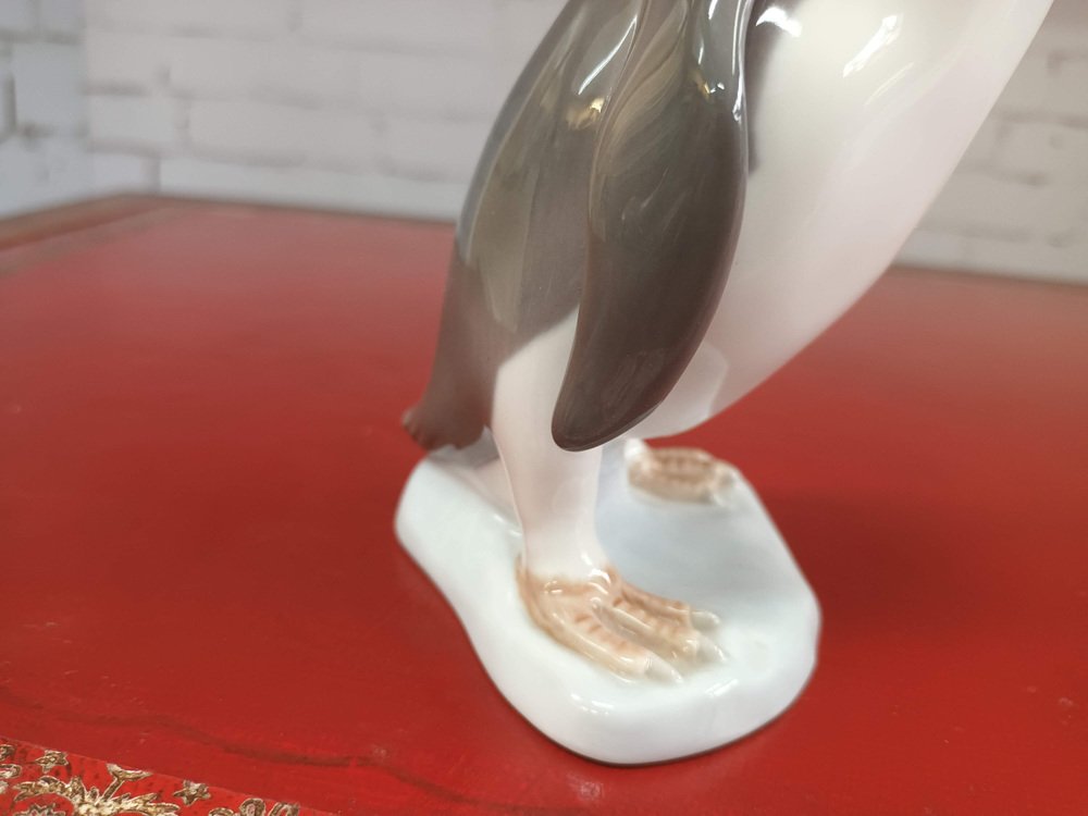 Vintage Lladro Penguin by Fulgencio Garcia, 1980s for sale at Pamono