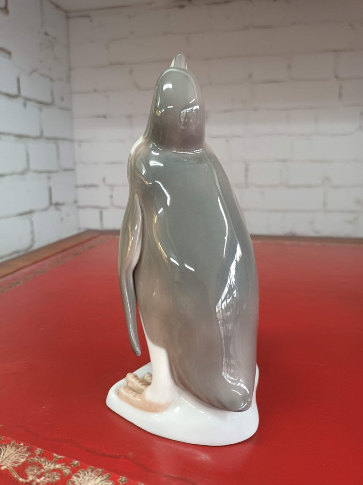 Vintage Lladro Penguin by Fulgencio Garcia, 1980s for sale at Pamono