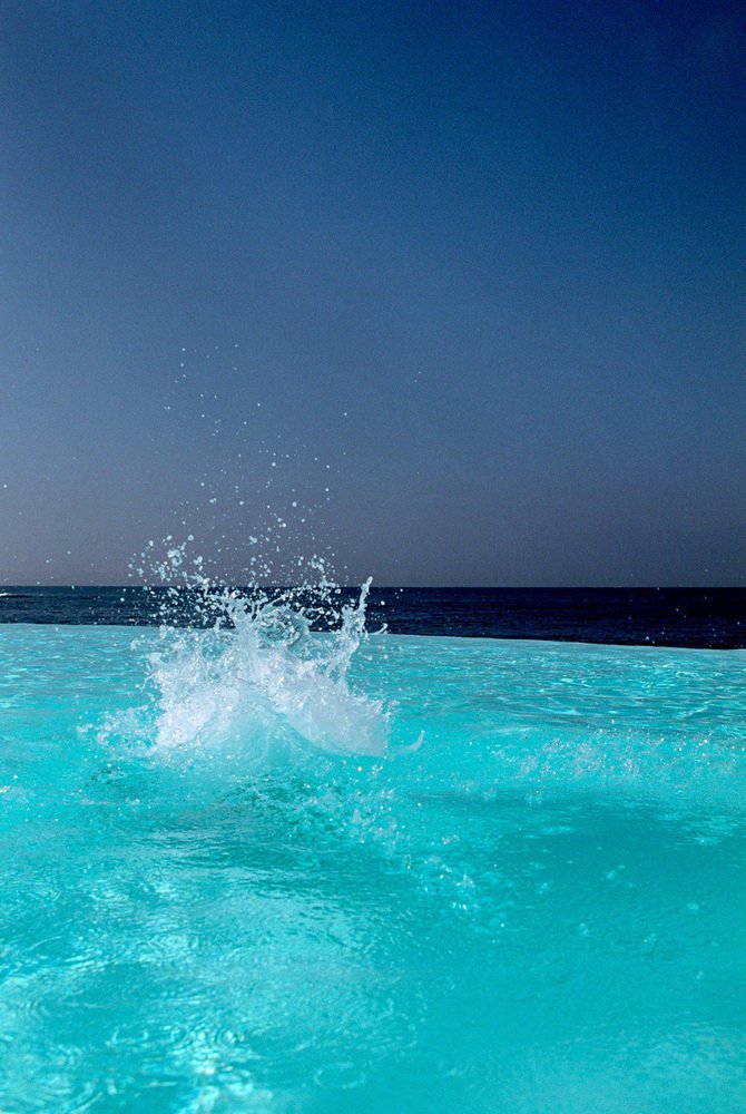 Richard Dunkley, Splash!, 2002, Photographic Print for sale at Pamono