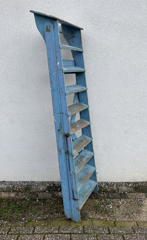 French Blue Painted Step Ladder, 1940s for sale at Pamono