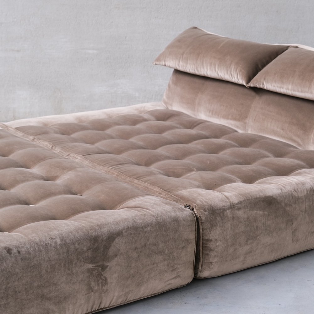 Mid-Century Italian Le Bambole Bed or Day Bed by Mario Bellini for sale ...