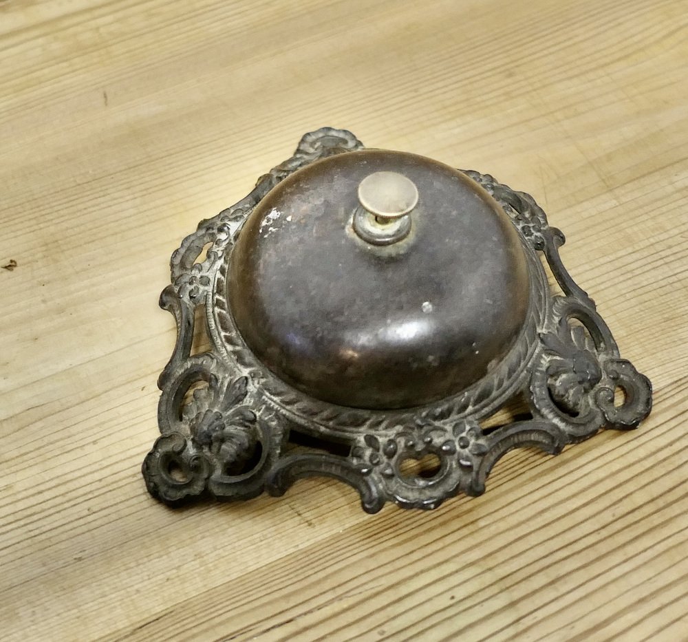 Victorian Iron Courtesy Counter Top Bell for sale at Pamono