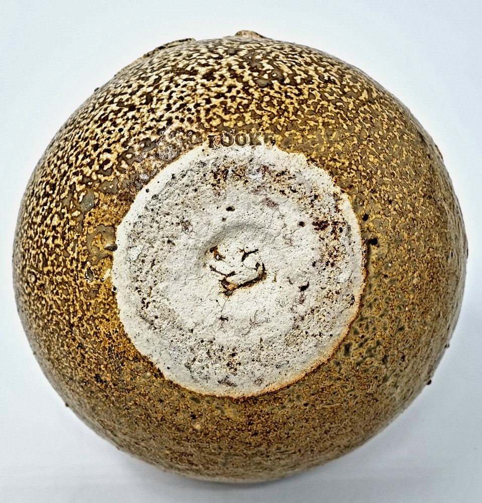 Studio Pottery Vase by Bernard Rooke, 1960s for sale at Pamono