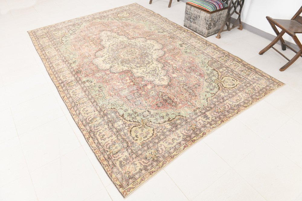 Vintage Pastel Wool Rug for sale at Pamono