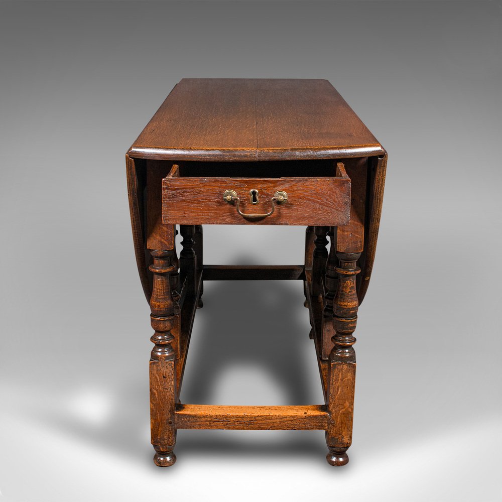 Antique English Gate Leg Dining Table in Oak for sale at Pamono