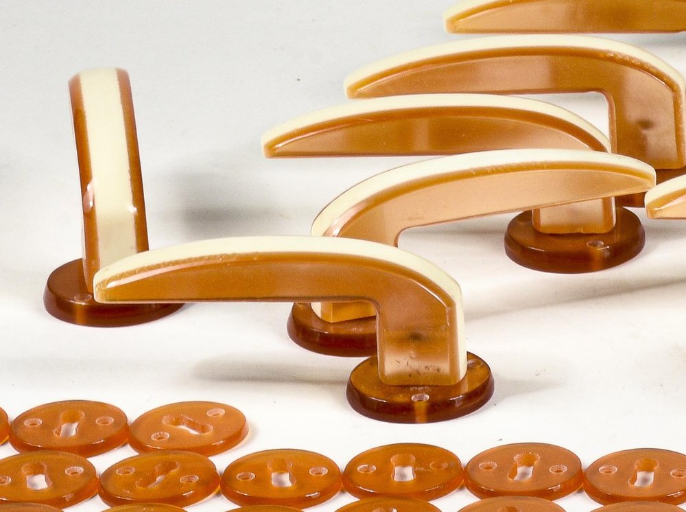 Orange and Cream Door Handles, 1940s, Set of 30 for sale at Pamono