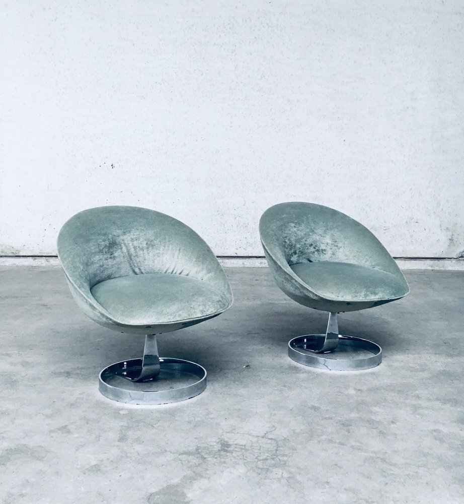 Set of Space Age Sphere Pod Lounge Chairs, France, 1960s for sale at Pamono